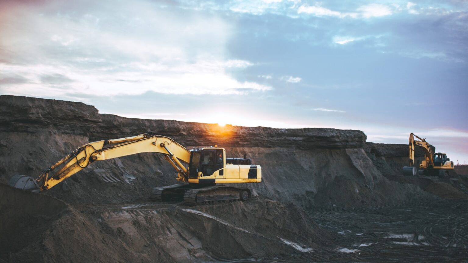 Solo Bitcoin Miner Wins $230,000 Block Reward With a $300 Home Mining ...